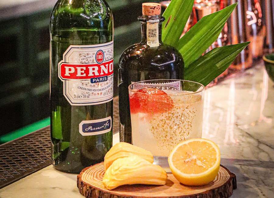 R Bar | Renaissance Kuala Lumpur